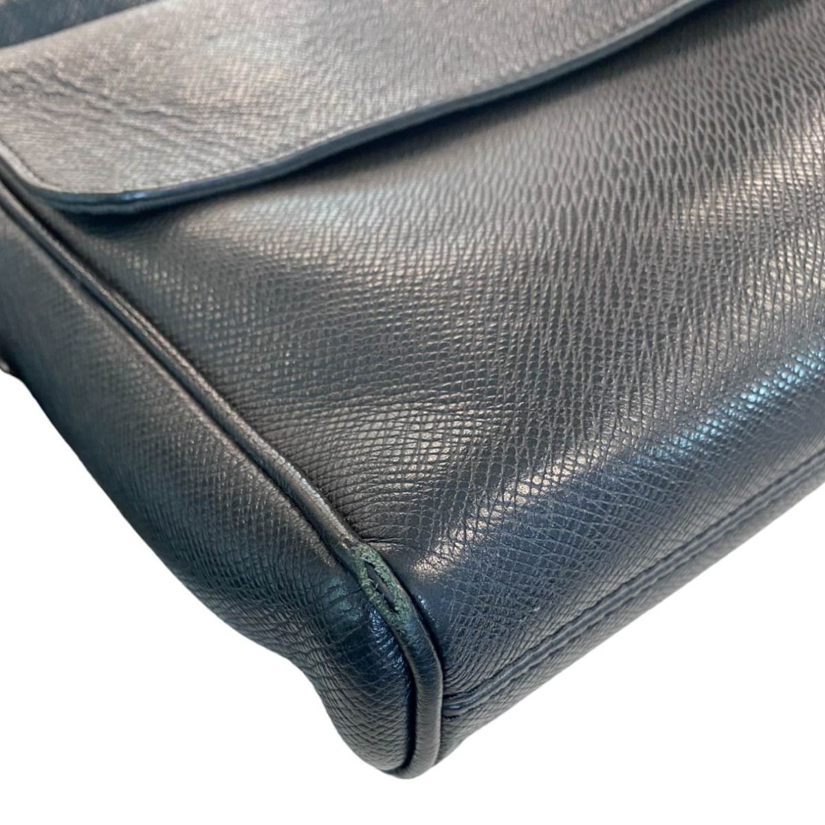 Louis Vuitton Taiga Alex Messenger Bag Louis Vuitton Taiga Alex Messenger Bag